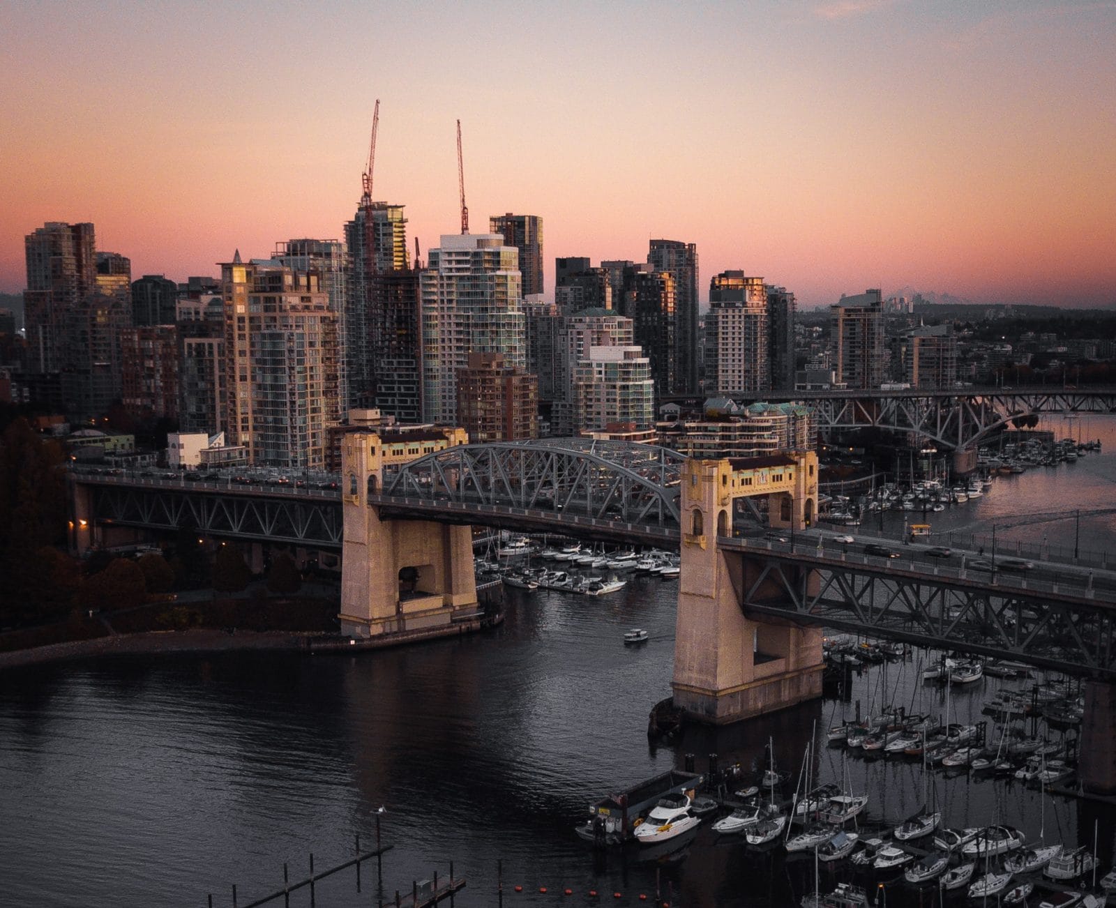 A Local's Guide: 27 Pros & Cons Of Living In Vancouver